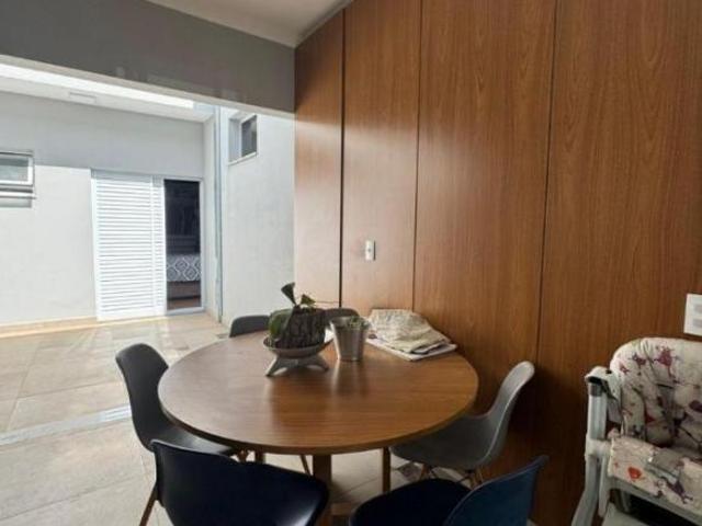 Casa Espaçosa com Excelente Localização