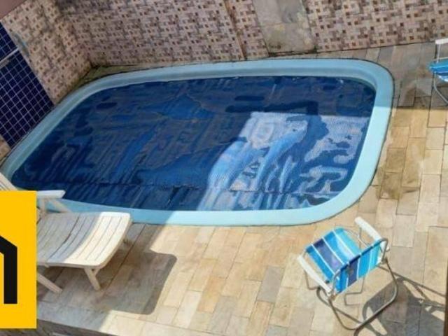 Casa Espaçosa com Piscina e Área Gourmet à Venda