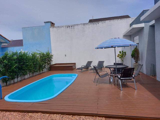CASA ESPAÇOSA COM PISCINA EM CAPAO DA CANOA