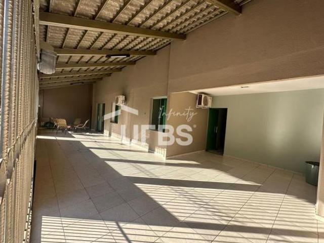 Casa espaçosa de 120 m² com quintal e área de lazer para sua família na Cidade Jardim