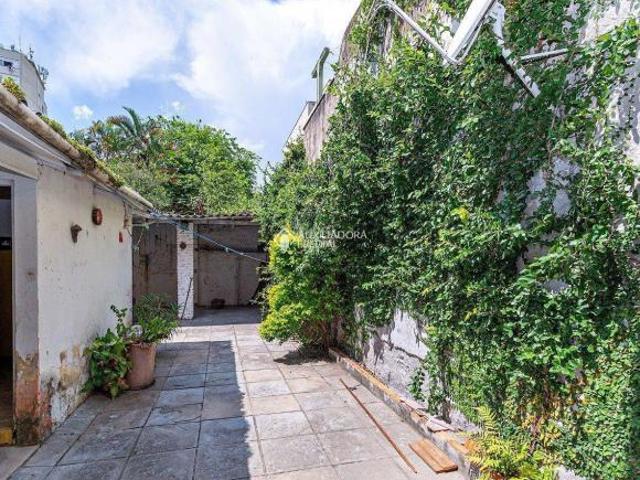 Casa espaçosa e arejada, próxima do Desco e da Cristóvão Colombo, no bairro Floresta