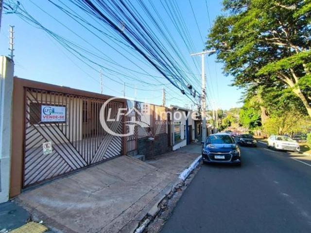 Casa espaçosa e moderna à venda em Campo Grande MS, Vivendas do Bosque: 5 quartos, 1 sala, 3 banheir