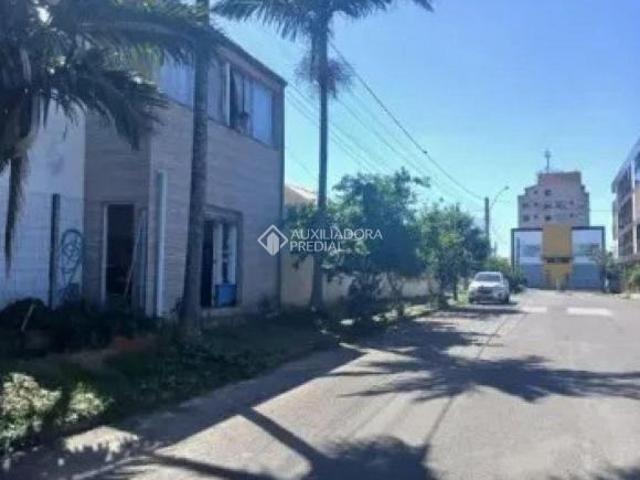 Casa espaçosa e privilegiada em Cachoeirinha!