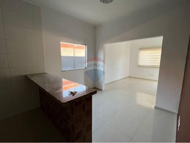 Casa Espaçosa para Alugar em Vila Champion!