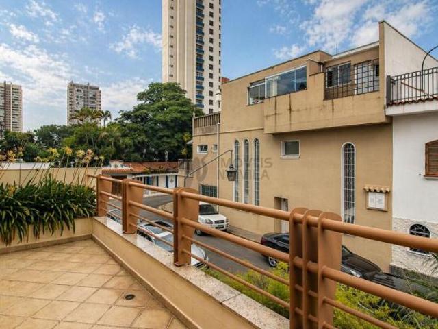 Casa espaçosa 3 dormitórios Vila Residencial Arborizada Perto Parque Aclimação