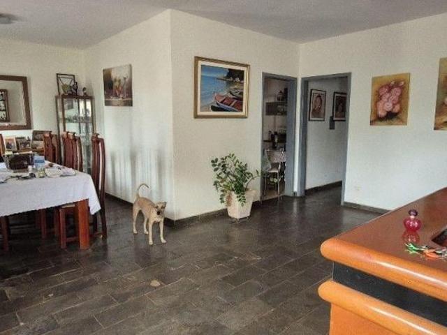 Casa Espacosa com Jardim Suite Master e Edicu.