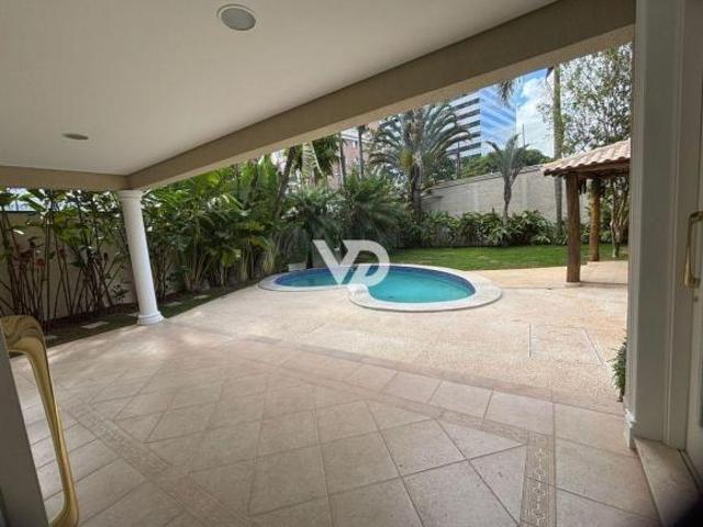 Casa Espetacular à Venda em Alphaville Alpha Plus