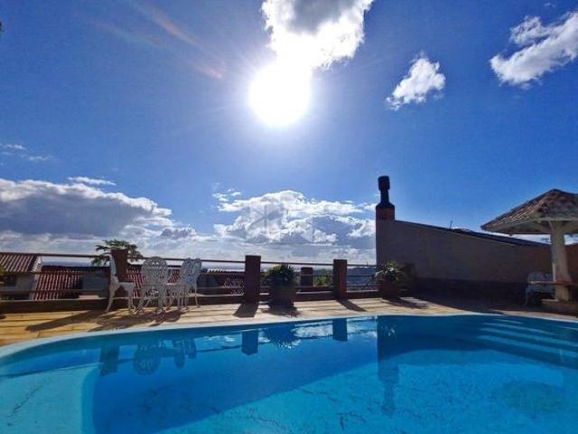 Casa Espetacular à Venda no Condomínio dos Montes Vista Panorâmica Incrível!