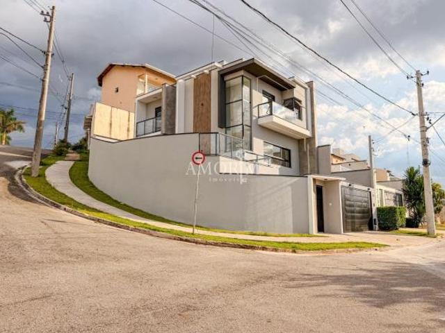 Casa espetacular a venda no Portal dos Ipês Cajamar 3 suítes piscina 4 vagas 2 cobertas