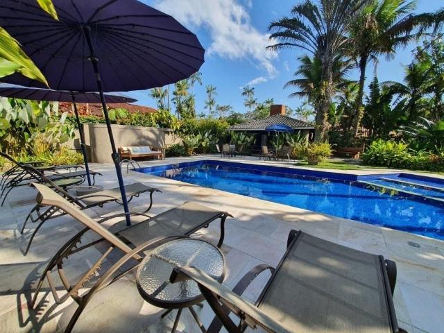Casa espetacular, com 5 suítes, a 80m da praia