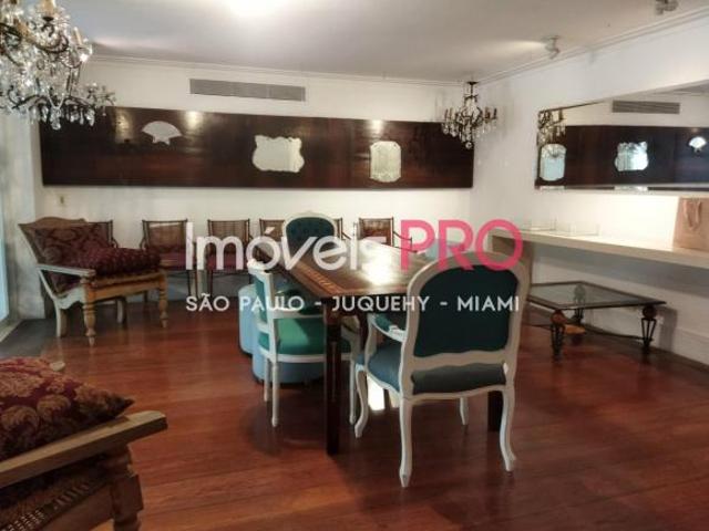 Casa Espetacular com 1.100mts 5 suites a venda no Morumbi