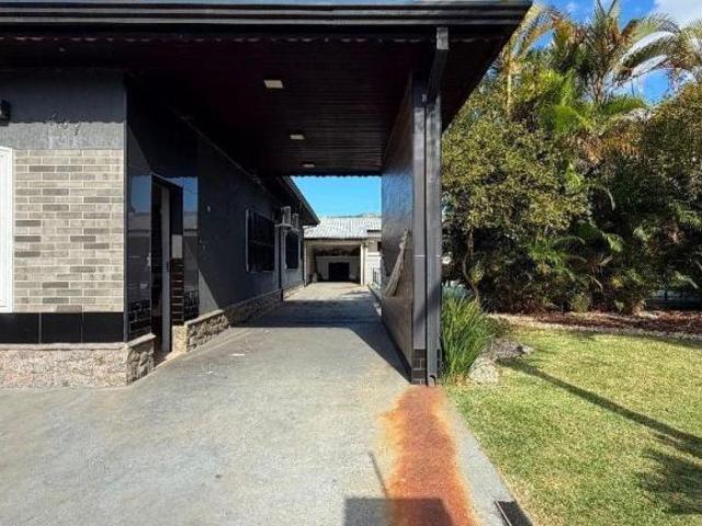 Casa espetacular com 2 lotes no bairro Flórida – Praia Grande/SP