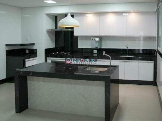 CASA ESPETACULAR COM ACABAMENTO DE ALTO PADRÃO NO AMARO LANARI!