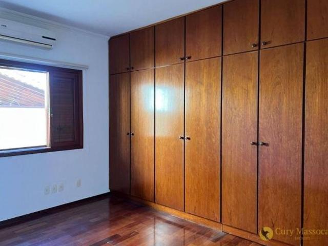 Casa espetacular e muito bem conservada no bairro Alto das Palmeiras