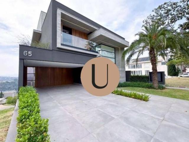 Casa Espetacular em Alphaville, 541m2, 4 suítes, automação completa