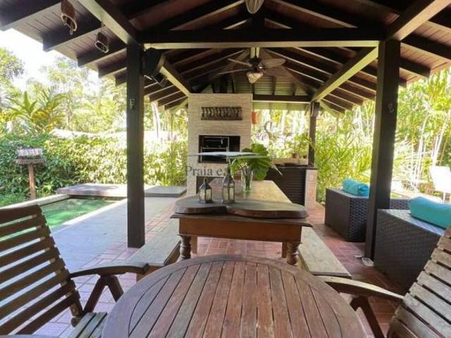 Casa Estilo Bali em Condomínio a 200m da Praia de Camburi