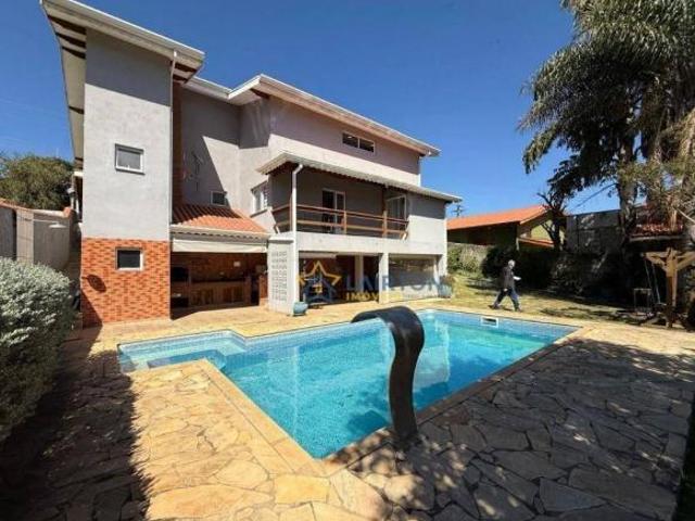 Casa Estilo Chácara em Condomínio Fechado à Venda em Atibaia