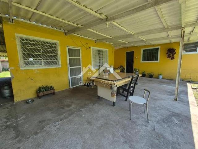 Casa estilo chacrinha em Peruíbe