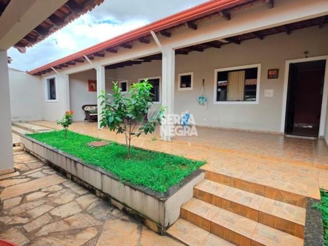 CASA ESTILO COLONIAL 3 QUARTOS CHURRASQUEIRA CONDOMINIO RUA 6 VICENTE PIRES