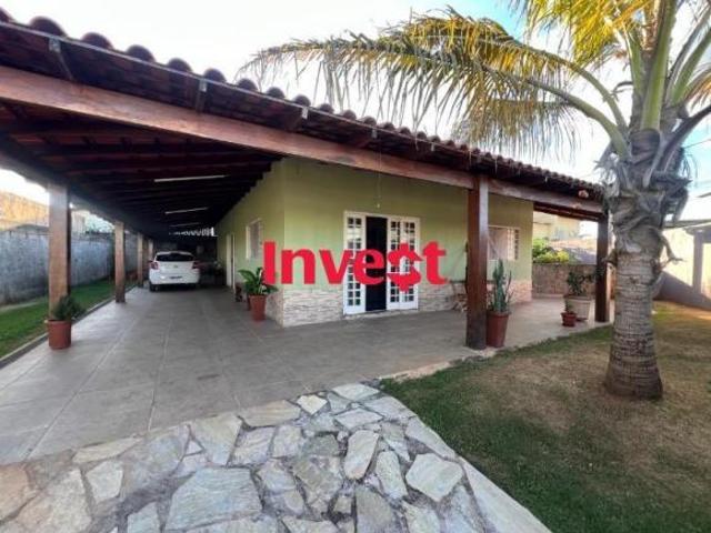 Casa Estilo Colonial, 3 Quartos, Escriturada e Quitada, Lote de 400m² no Conjunto 05 em Arniqueiras