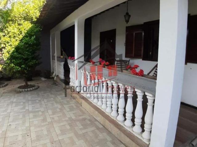 Casa estilo colonial à venda com 4 quartos, 2 suítes e piscina – Belo Horizonte/MG
