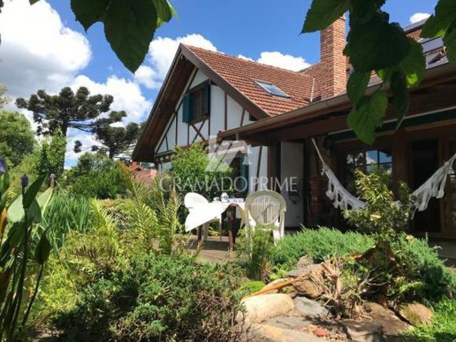 CASA ESTILO ENXAIMEL EM NOVA PETRÓPOLIS