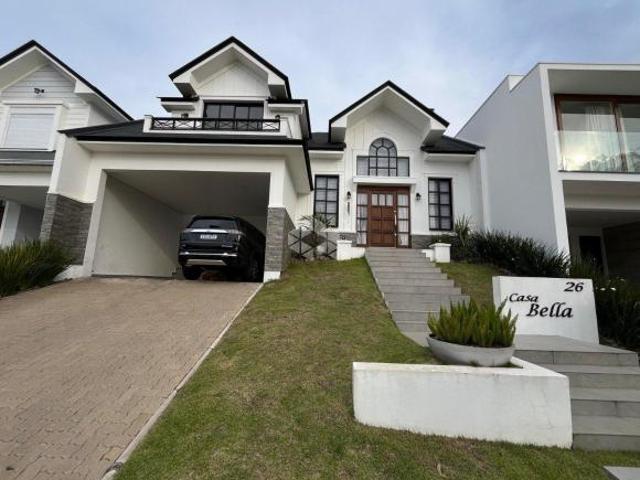 Casa estilo Europeu em frente ao Lago no Cond. Belle Ville, 03 dormitórios