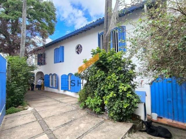 Casa estilo Fazenda Mineira Rolinópolis, São Paulo Butantã