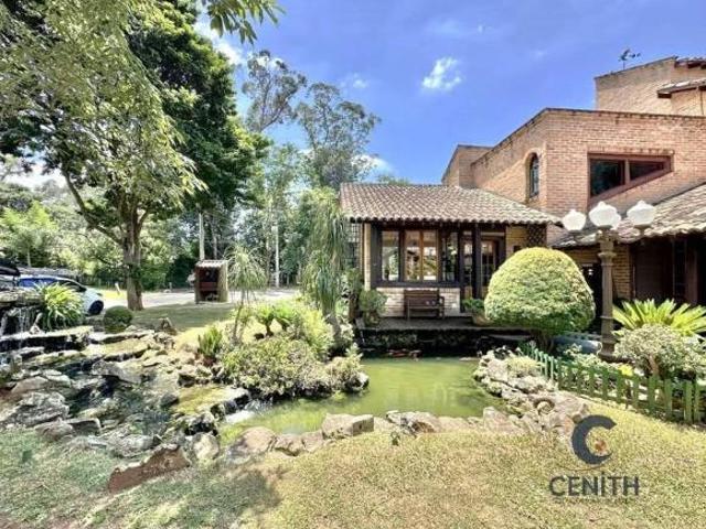 CASA Estilo Rústico Repleto de Armários com 300 m² Cond.Nova Higienopolis