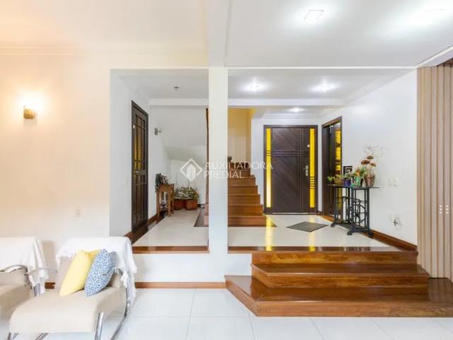 Casa estilo Sobrado à venda no bairro Nossa Senhora das Graças