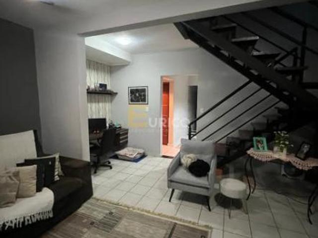 Casa estilo sobrado à venda no Bairro do Medeiros Jundiaí/SP