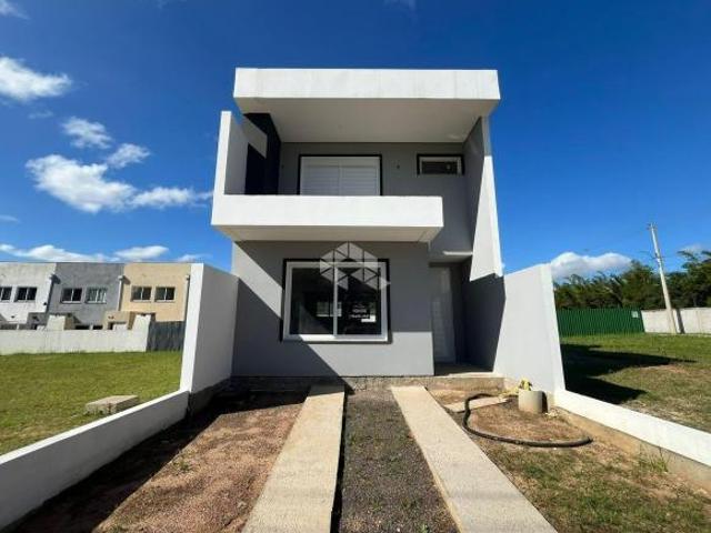 Casa estilo sobrado com 118m² em condomínio fechado com infra, 3 dormitórios sendo 1 suíte