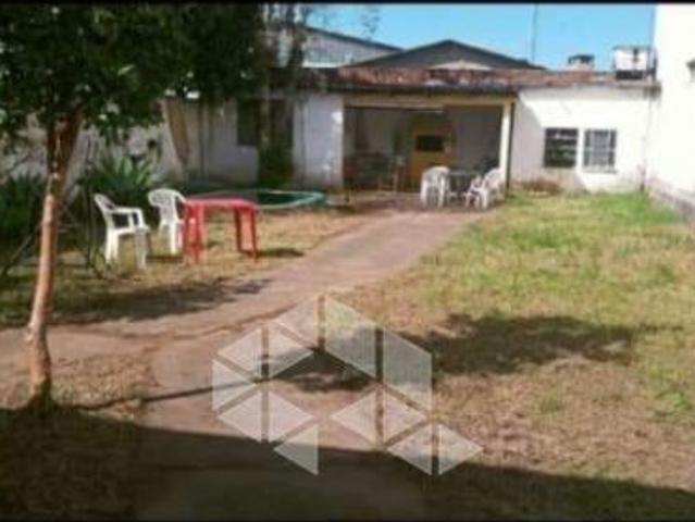 Casa estilo sobrado com 2 dormitórios na Ponta Grossa Zona Sul de POA/RS