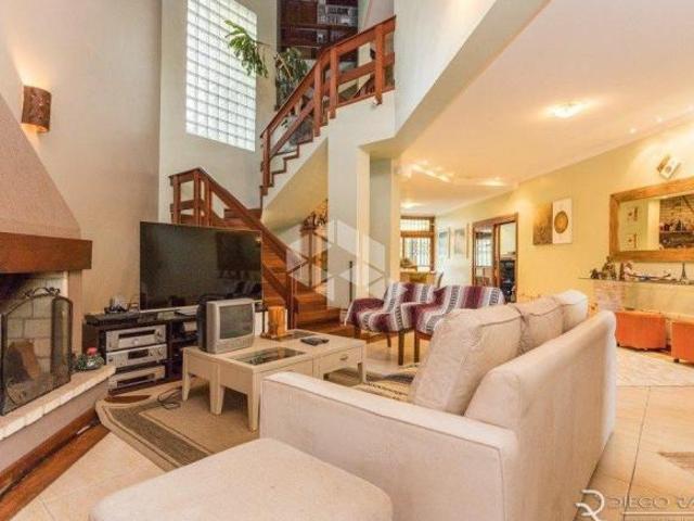 CASA ESTILO SOBRADO IMPECÁVEL
