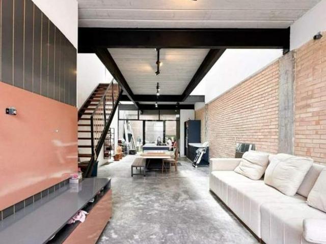 Casa Estilosa à venda com 166m², 3 Suítes, 4 Banheiros e 3 vagas
