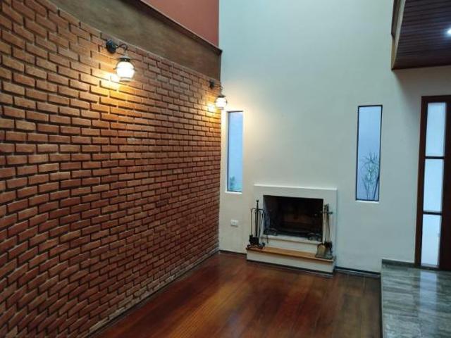 Casa estilosa e rica em arquitetura para locação ou venda em Vila Rosália Guarulhos SP