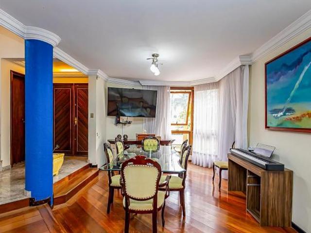 Casa Face Norte de 280m² em Terreno de 468m² 3 Qts 1 Suíte e Amplo Quintal