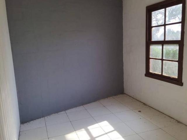 Casa fácil acesso fora de condomínio!
