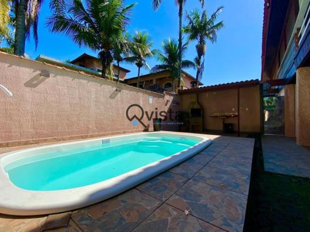 Casa finamente decorada e reformada com 4 suítes à venda, Enseada, Guarujá, SP