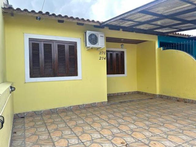 Casa financiável de 3 dormitórios um deles suíte no bairro Belém Novo em POrto Alegre