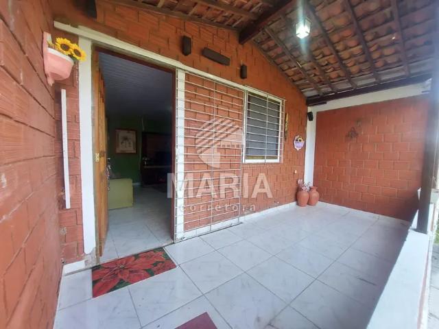 Casa fora de condomínio à venda em Gravatá/PE! Com 3 suítes!