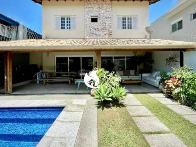 Casa fora de condomínio localizado na avenida da praia em Juquehy
