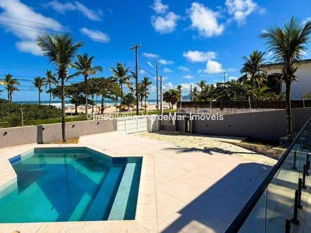 Casa frente ao mar À VENDA na praia da Enseada em Guarujá