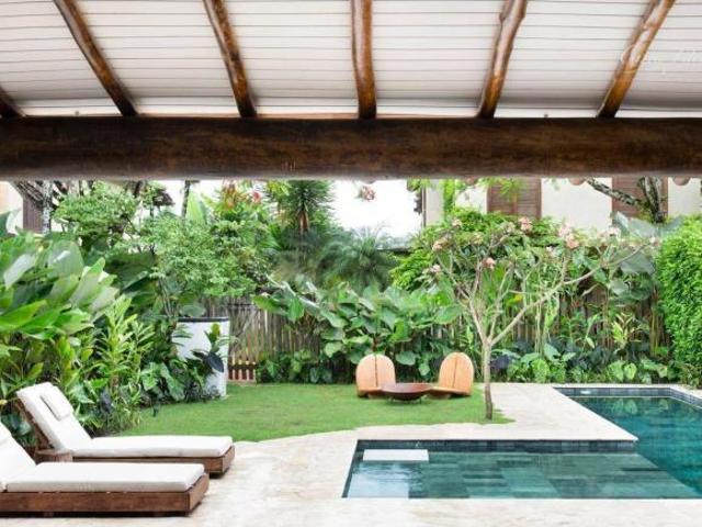 CASA FRENTE AO MAR EM BARRA DO UNA | ALTO PADRÃO E EXCLUSIVIDADE