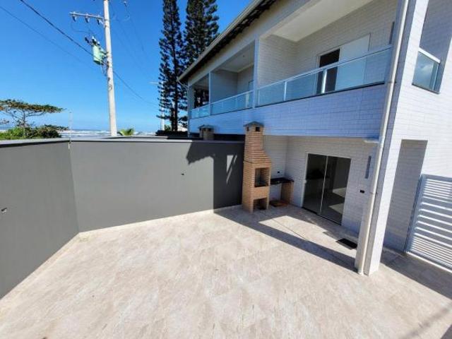Casa frente mar com piscina e 2 quartos em Itanhaém