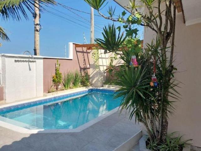 Casa frente mar com piscina, em Itanhaém litoral de São Paulo
