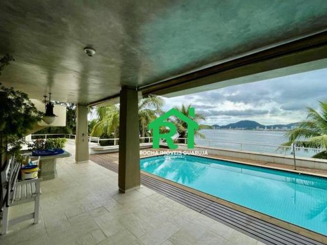 Casa Frente mar com 9 Quartos 9 Suítes, 5 Vagas e Lazer à venda em Enseada, Guarujá