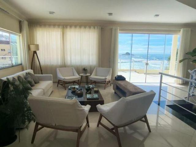 Casa frente mar em Itanhaém R$ 2.900.000,00