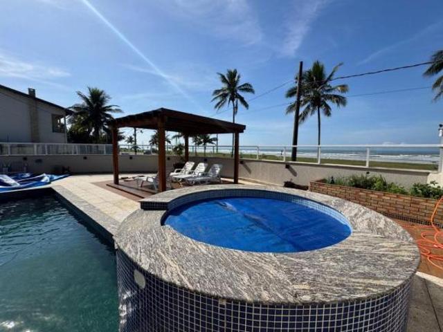 Casa frente mar em Peruíbe R$ 8.000.000,00
