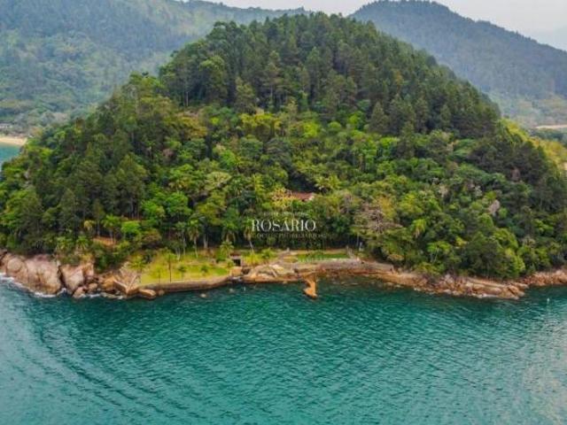 Casa frente mar na costeira de Ubatuba Saco da Ribeira X praia do Flamengo